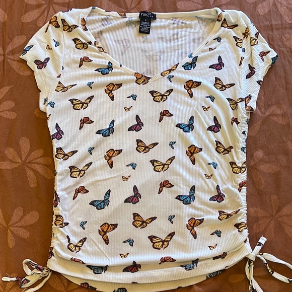 Rue21 | Tops | Rue2 Butterfly Print Ruched Side Top Junior Girl Size ...